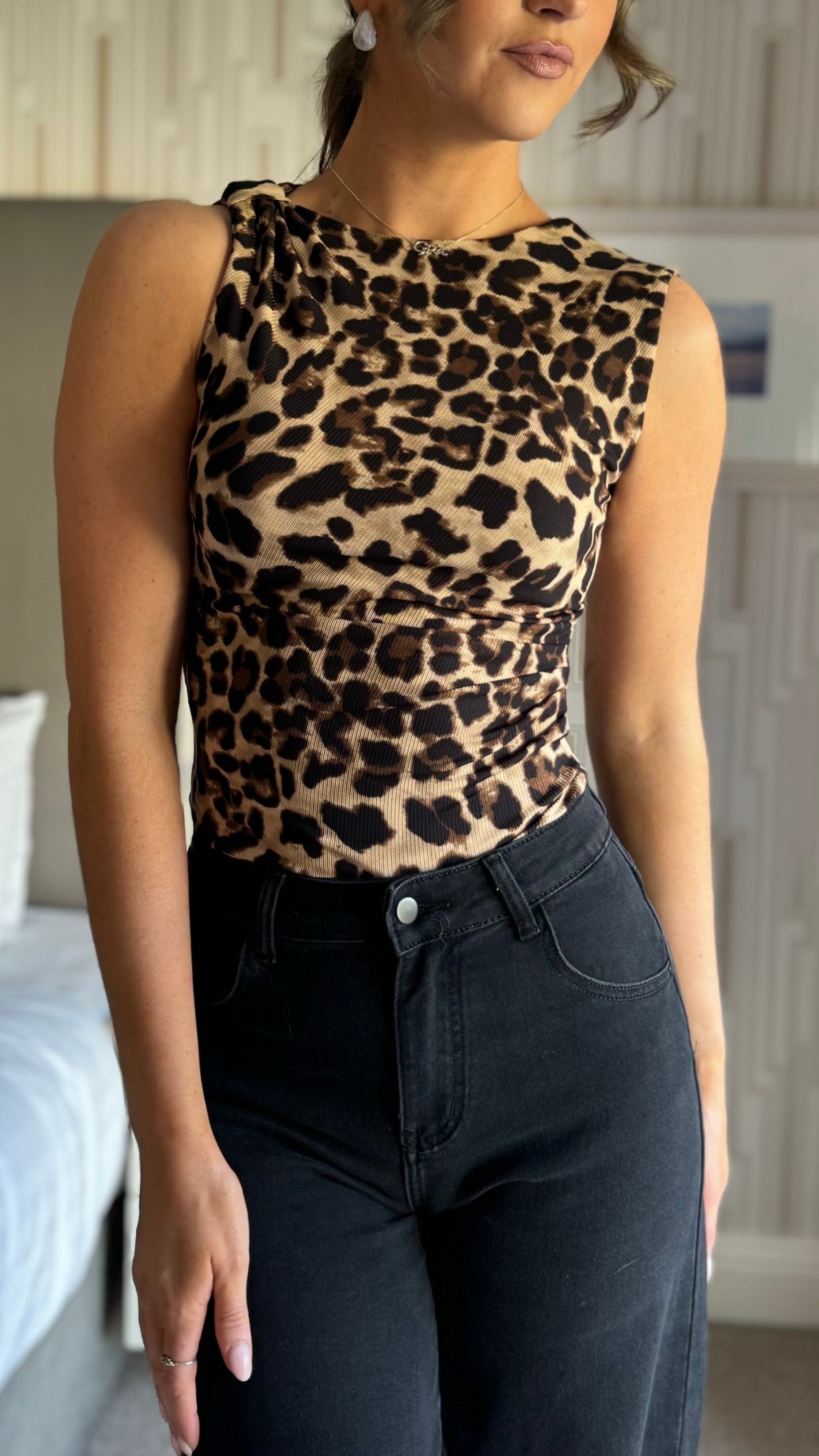 Elouise Leopard Print Boat Neck Top – Get That Trend